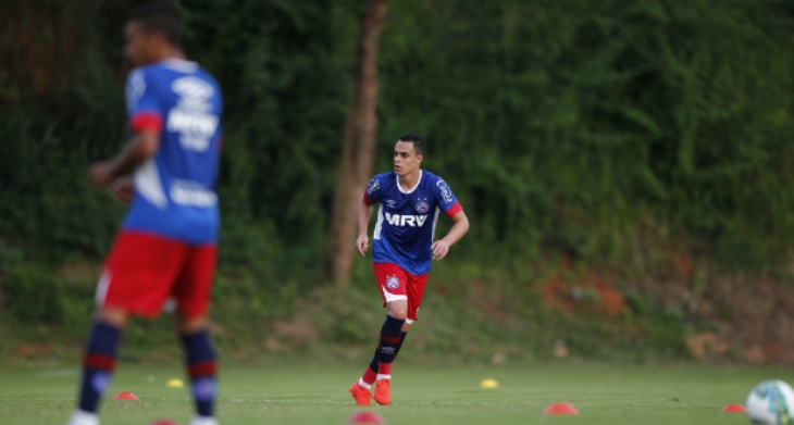 Após gol, Victor Rangel surge como sombra à Hernane | Torcidabahia.com